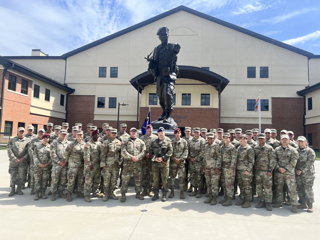 CIMIC Messenger - CIMIC COE